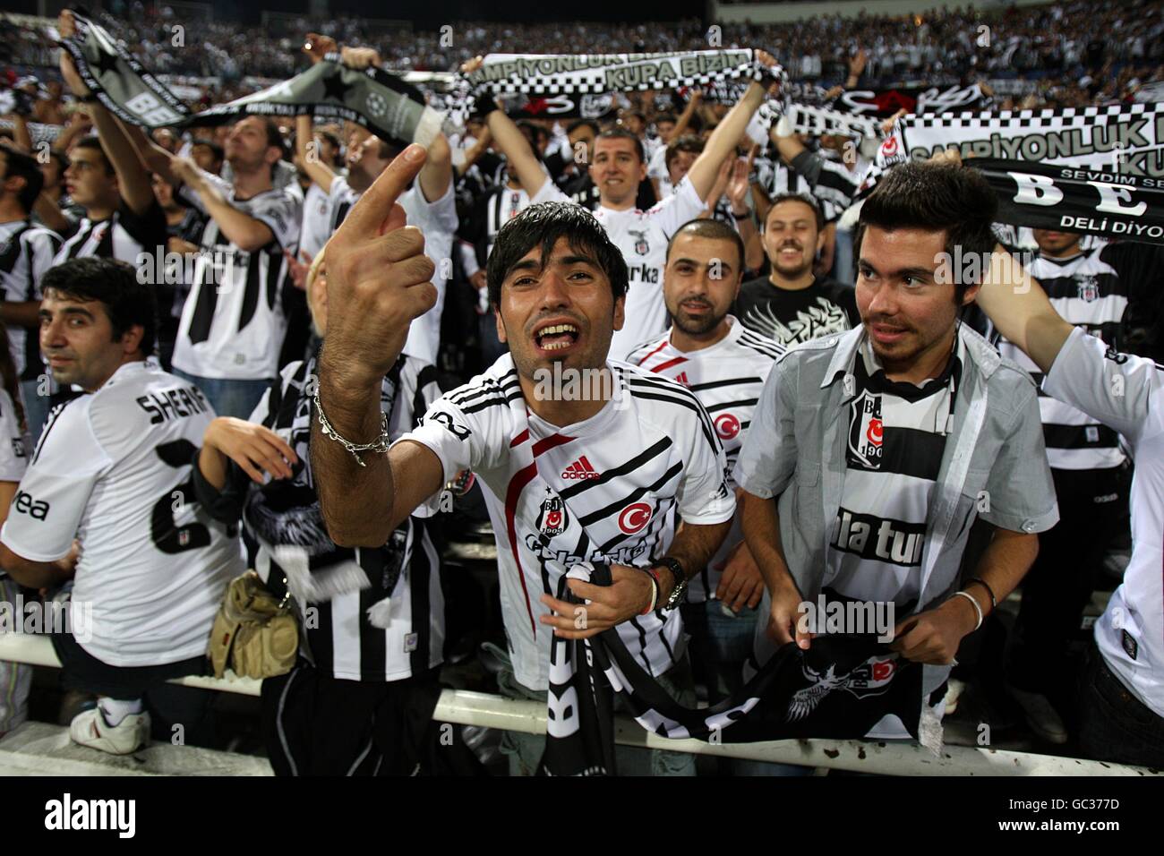 Besiktas fans in the stands hi-res stock photography and images - Alamy