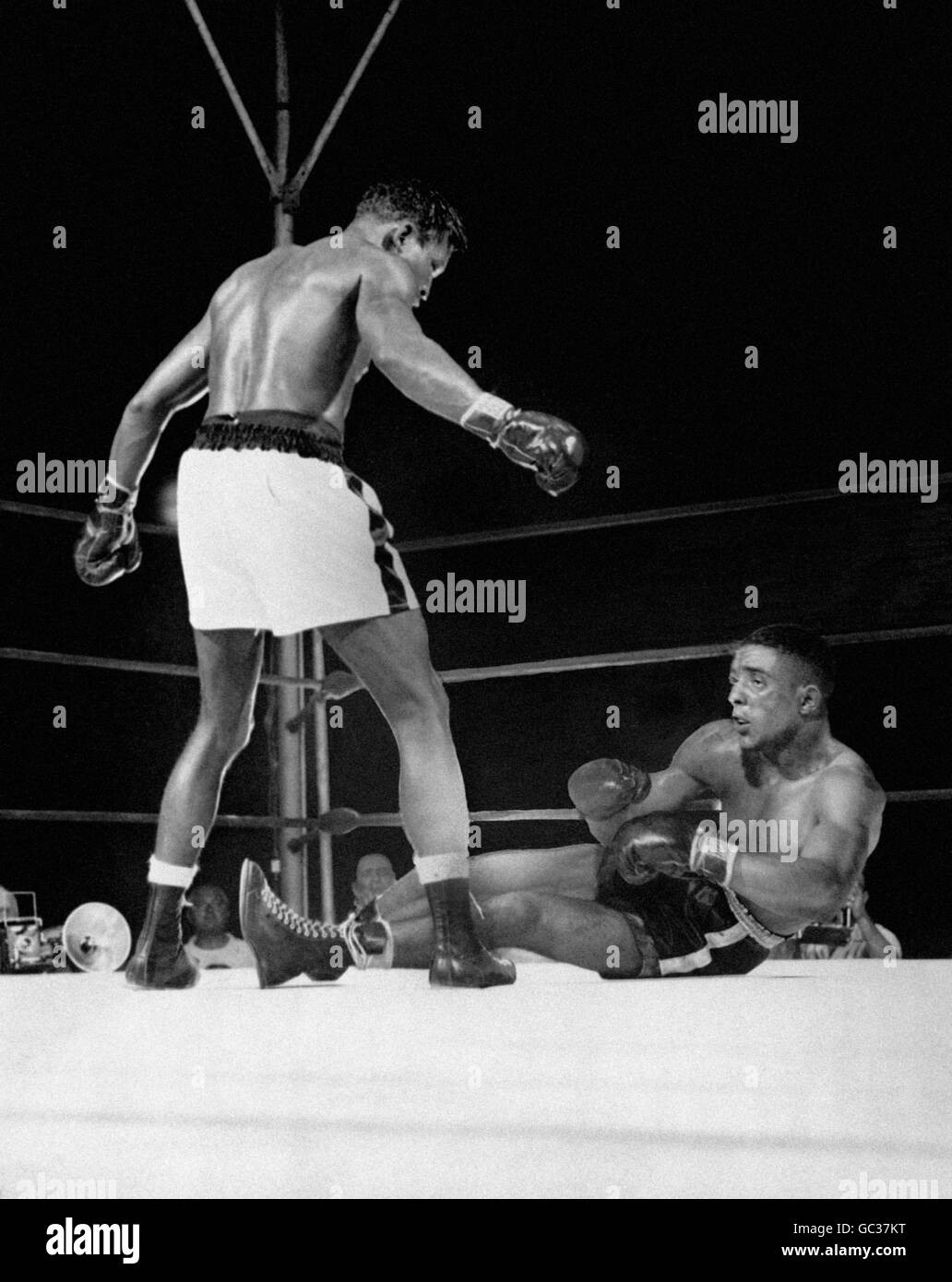 26005 6 hi-res stock photography and images - Alamy