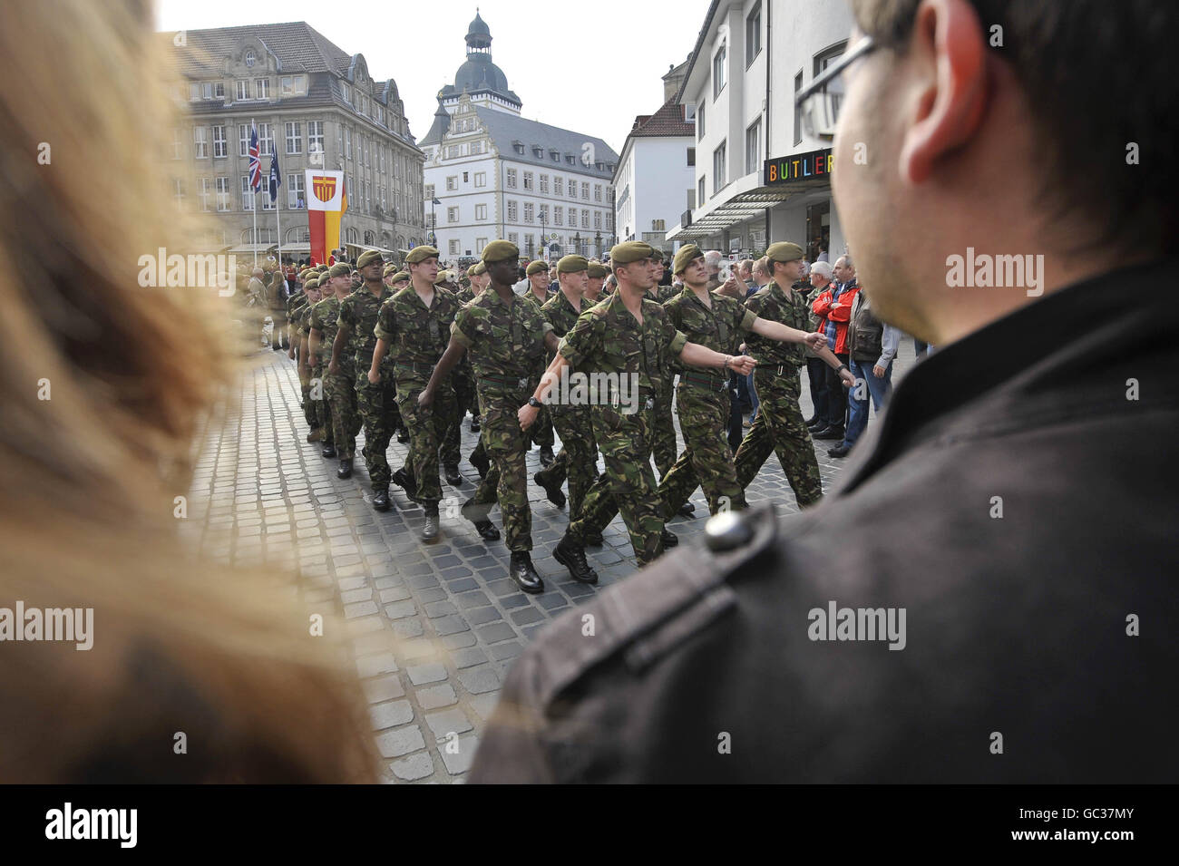 People watch as over 500 soldiers from 20th Armoured Brigade - the Iron ...