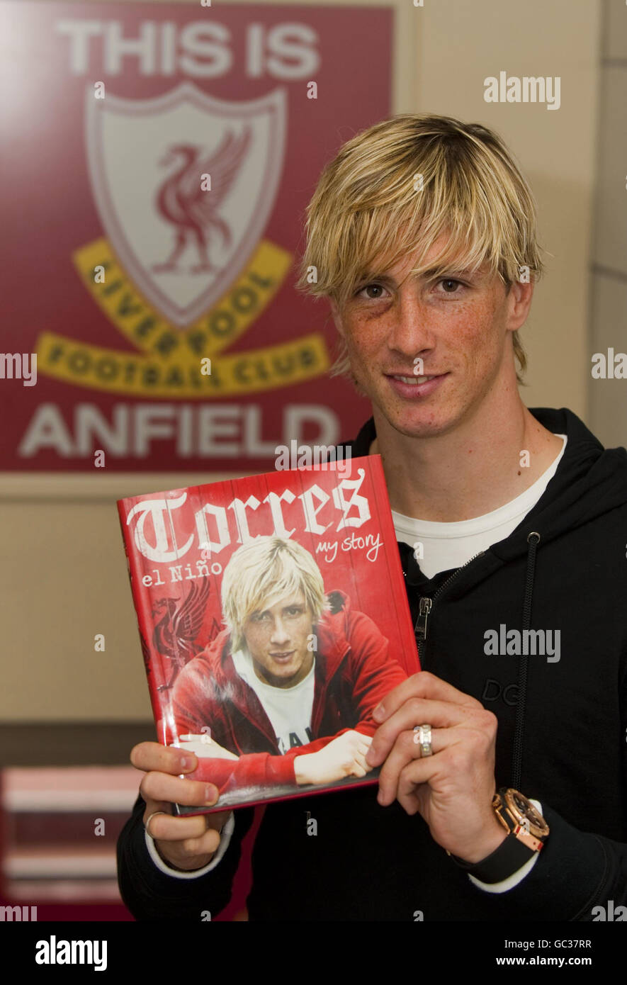 Fernando torres book launch hi-res stock photography and images - Alamy