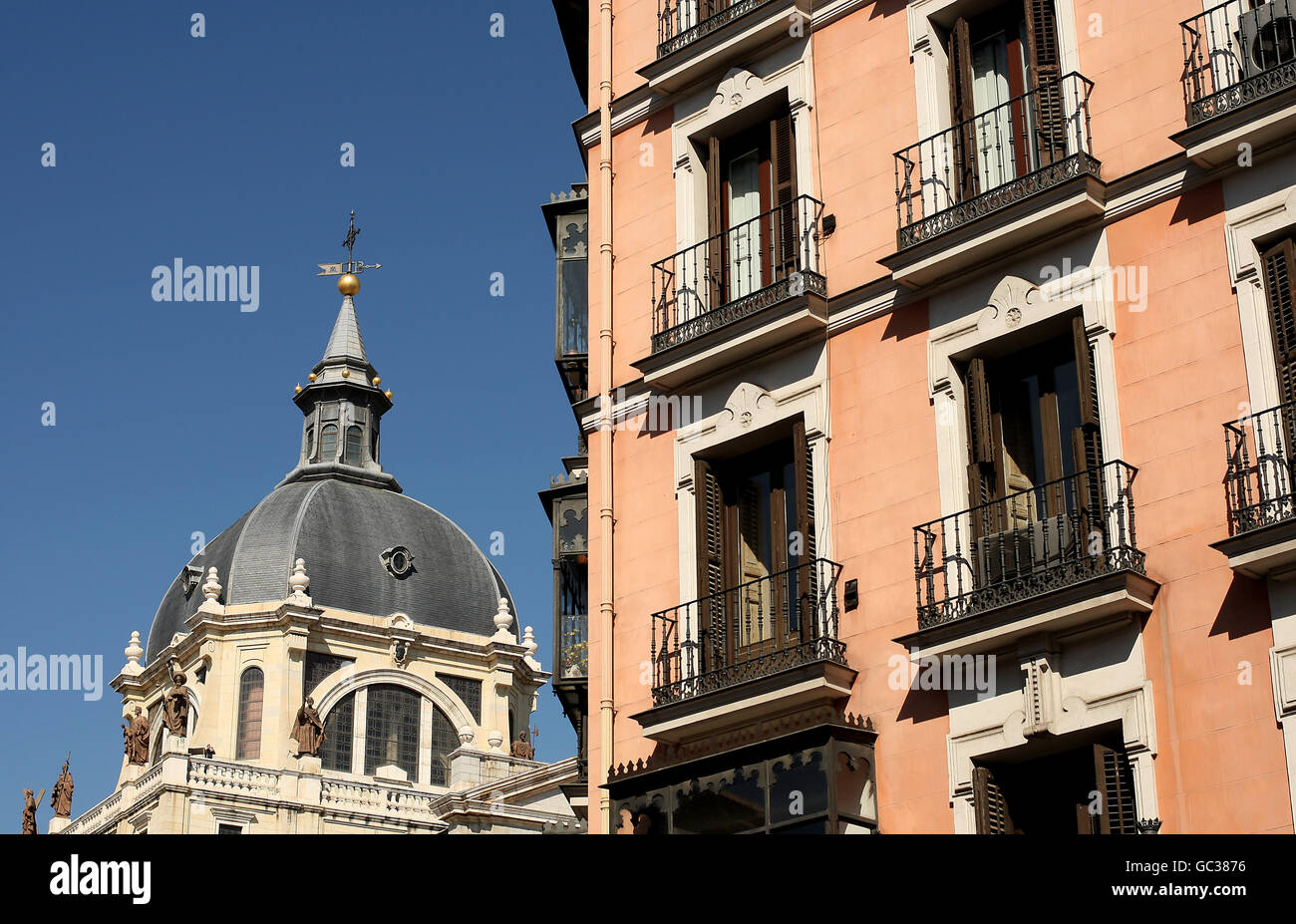 Balconied buildings hi-res stock photography and images - Alamy
