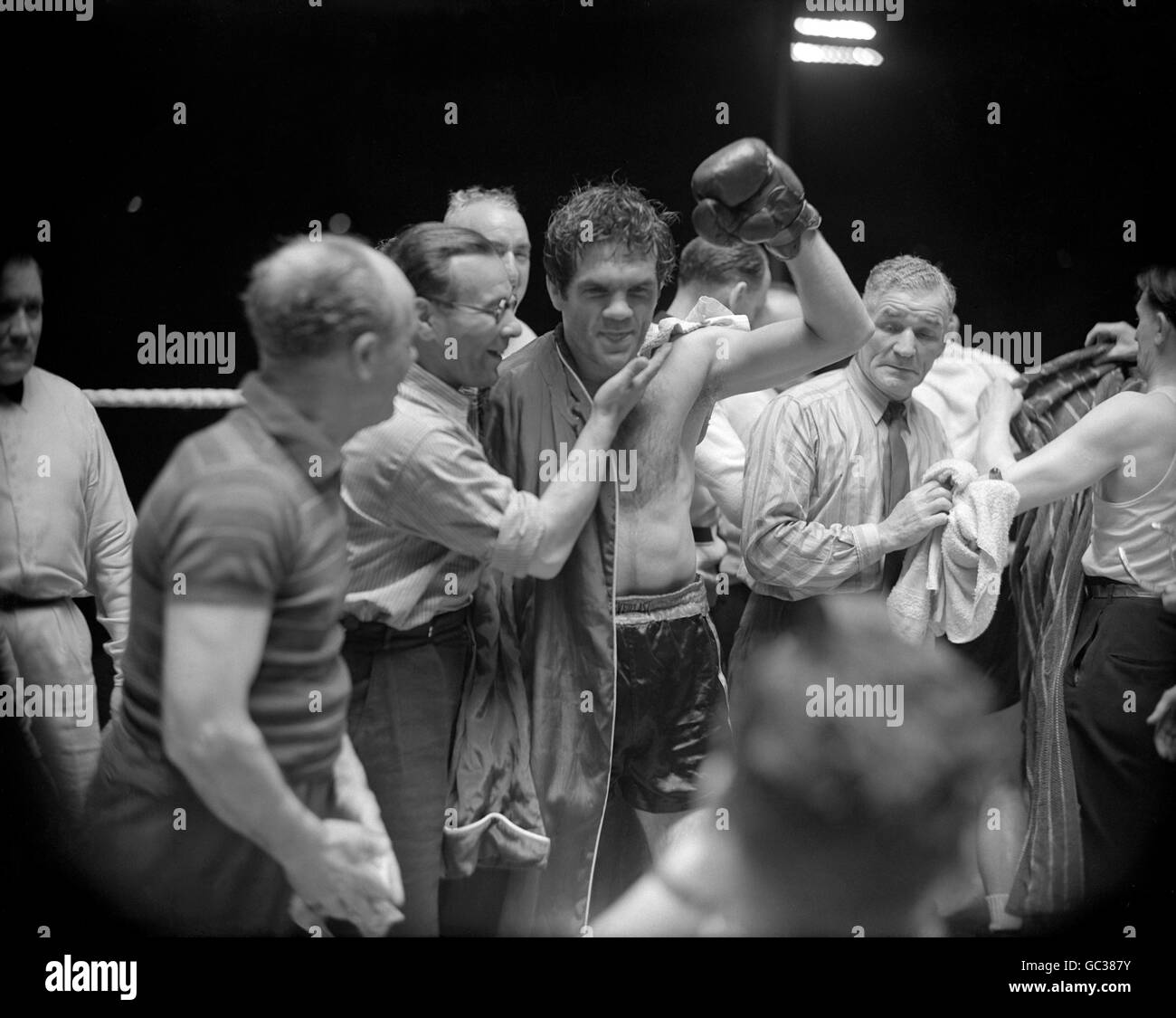 Freddie mills boxer hi-res stock photography and images - Alamy