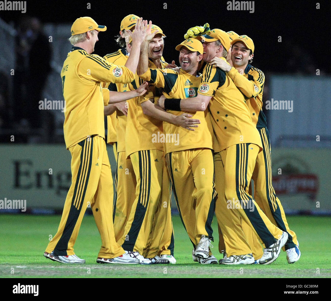 Australian cricket captain ricky ponting hi-res stock photography and ...