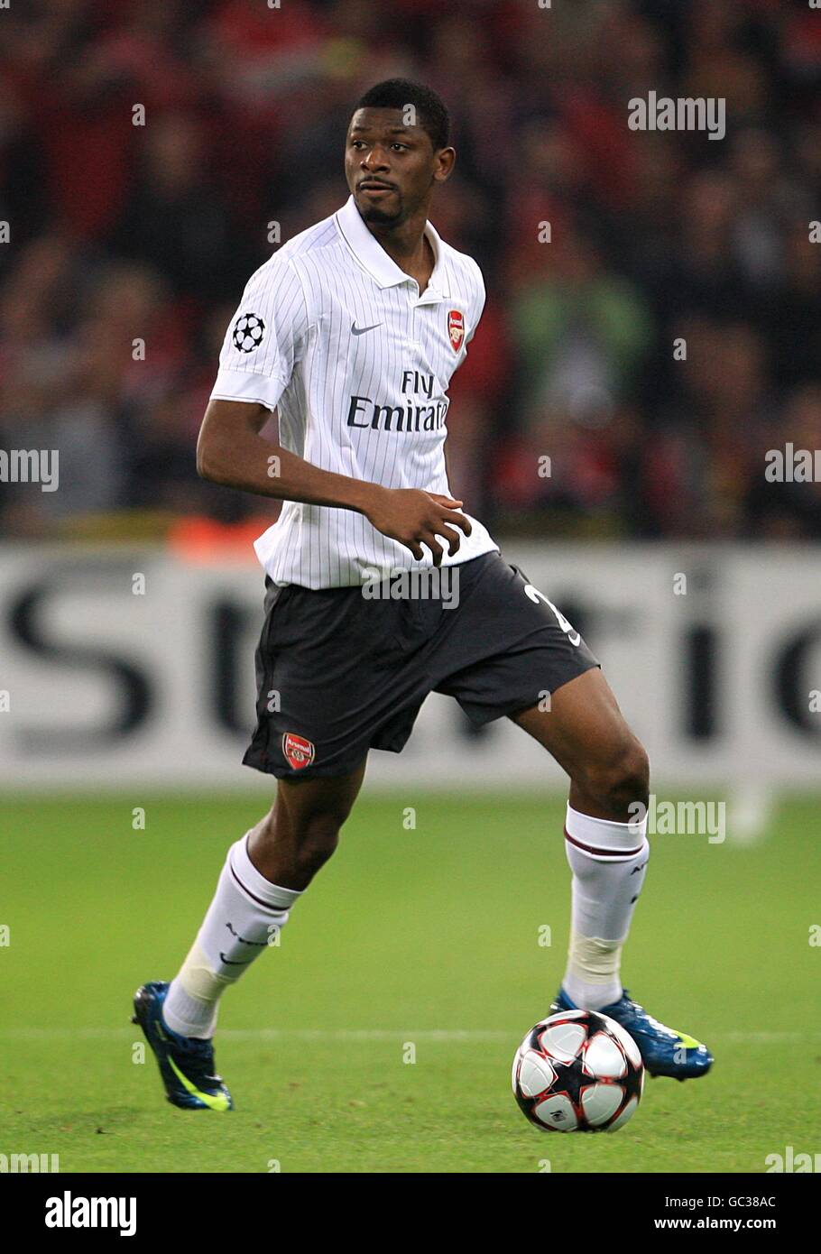 Soccer - UEFA Champions League - Group H - Standard Liege v Arsenal ...