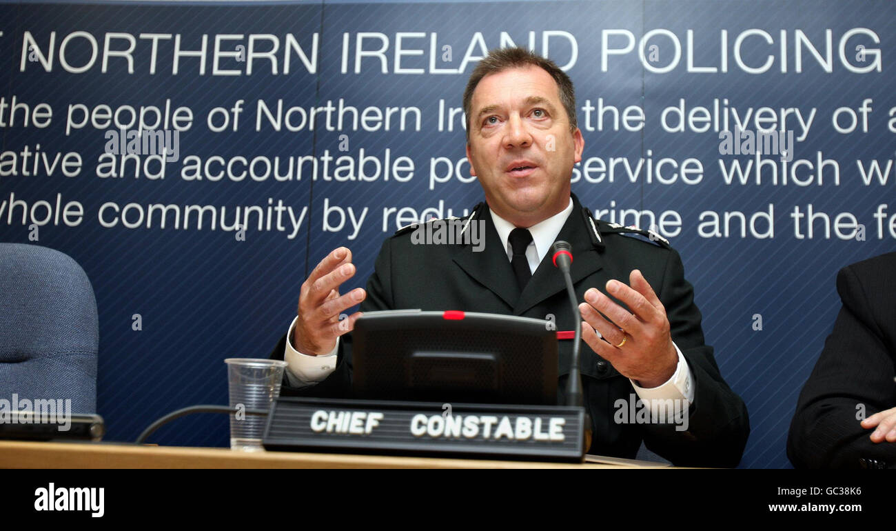 Police service northern ireland chief constable matt baggott police ...