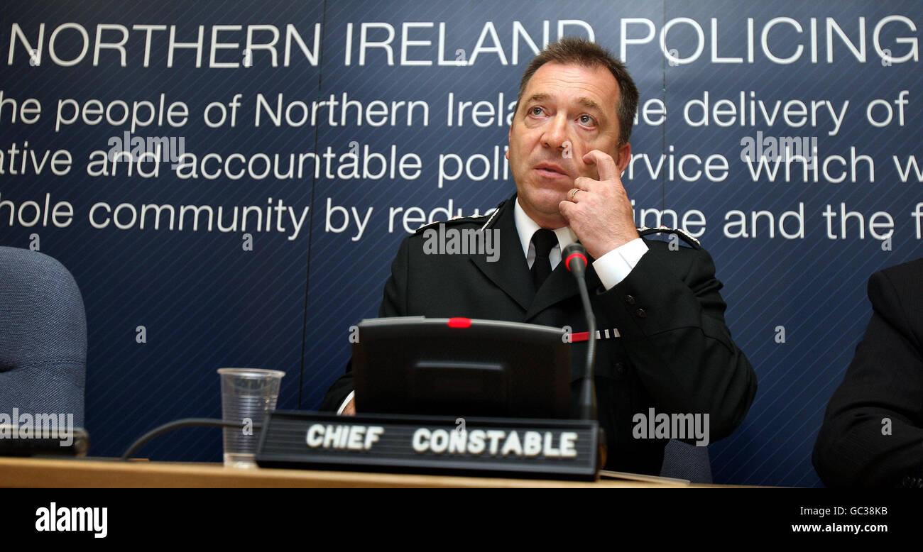 Police service northern ireland chief constable matt baggott police ...