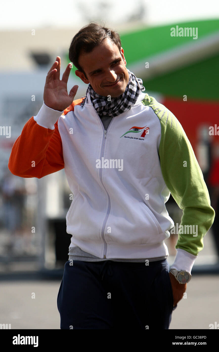 Formula one motor racing italian grand prix paddock day monza hi-res ...
