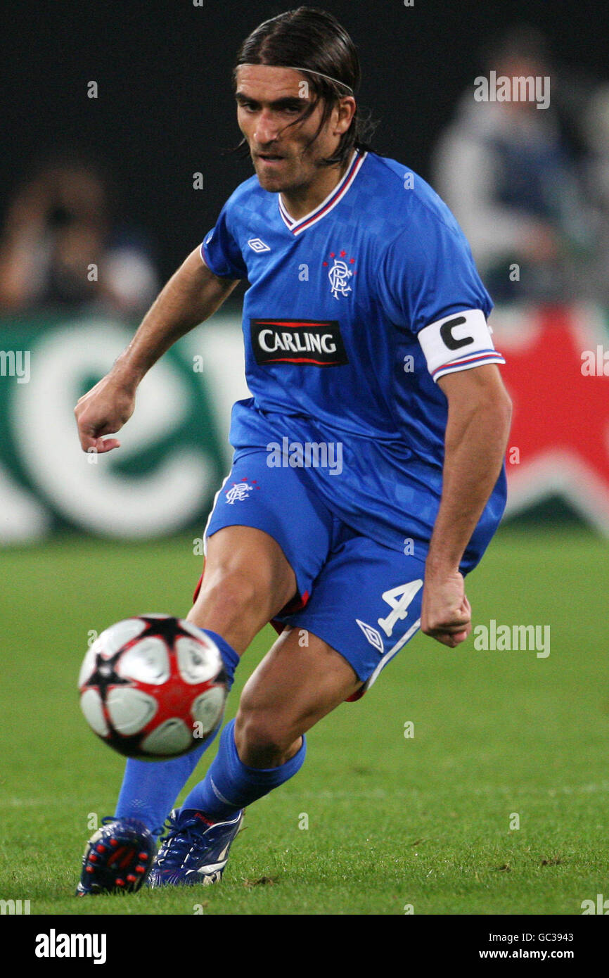 Pedro mendes rangers hi-res stock photography and images - Alamy