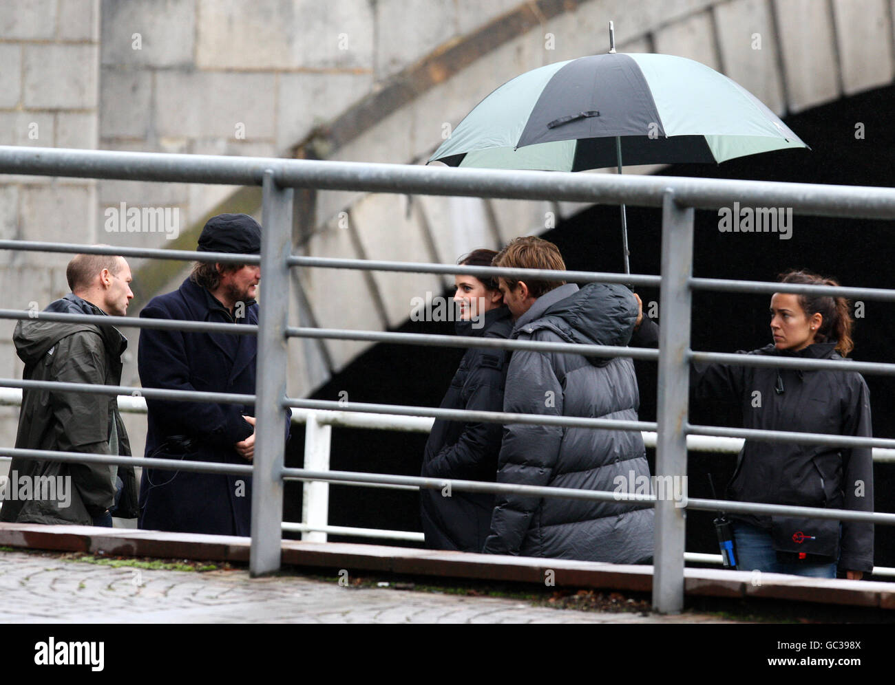 Actors ewan mcgregor and eva green whilst filming hi-res stock ...