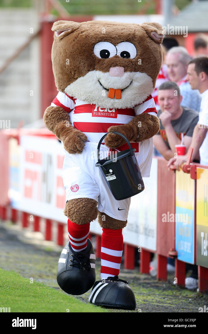 Hammy mascot hi-res stock photography and images - Alamy