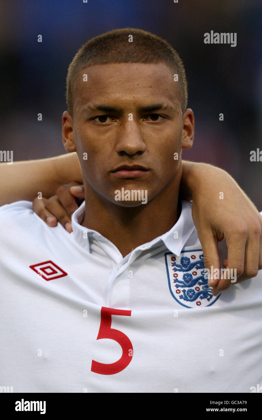 Soccer - Under 19 International Friendly - England v Russia - ProStar ...