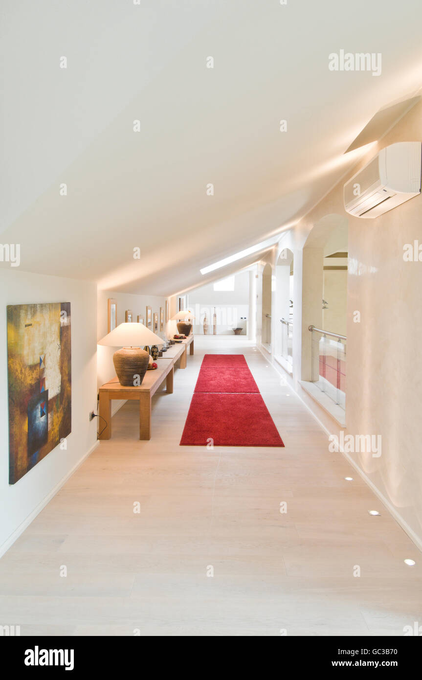 Modern luxurious corridors hi-res stock photography and images - Alamy