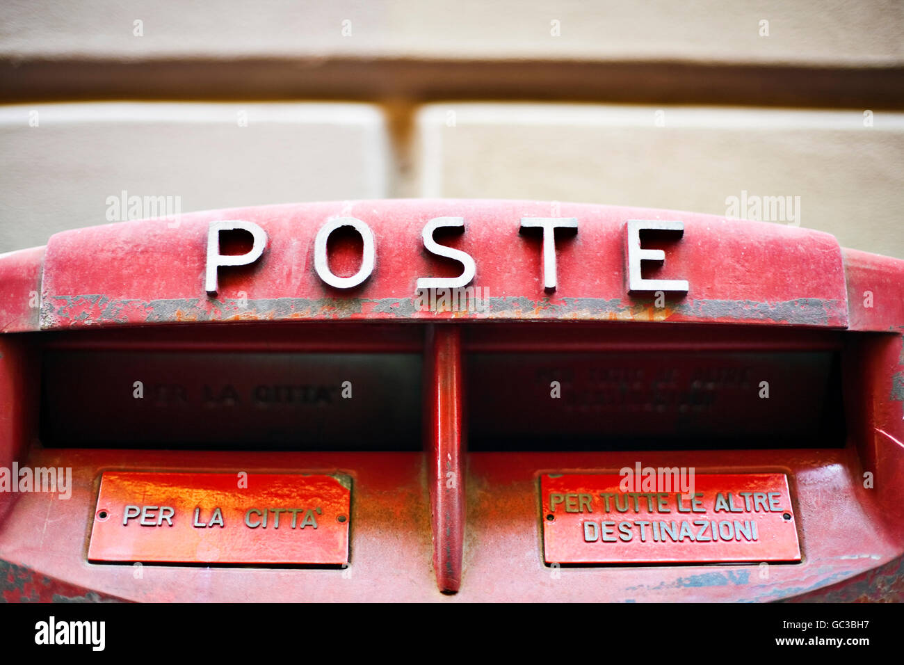 Letter box in europe hi-res stock photography and images - Alamy