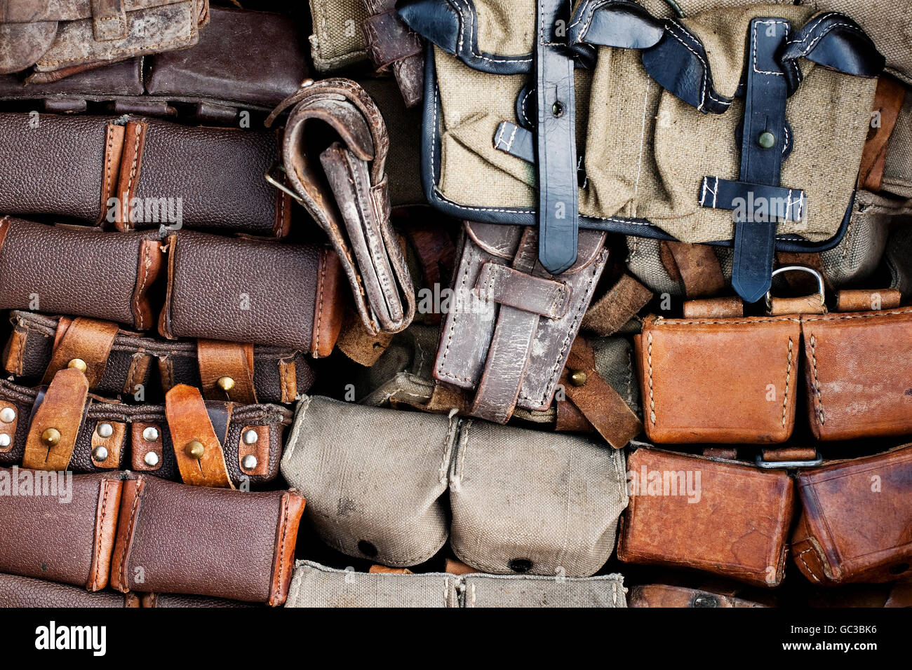 Flea market items hi-res stock photography and images - Alamy