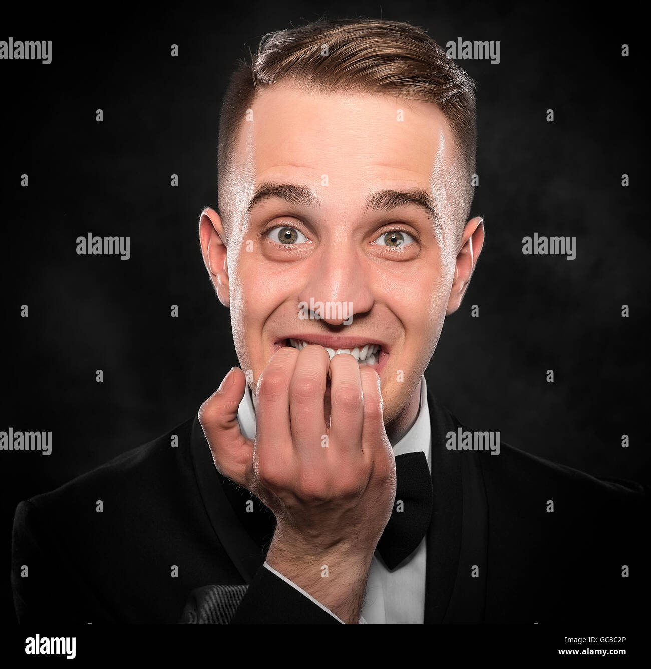 Scared of the dark hi-res stock photography and images - Alamy