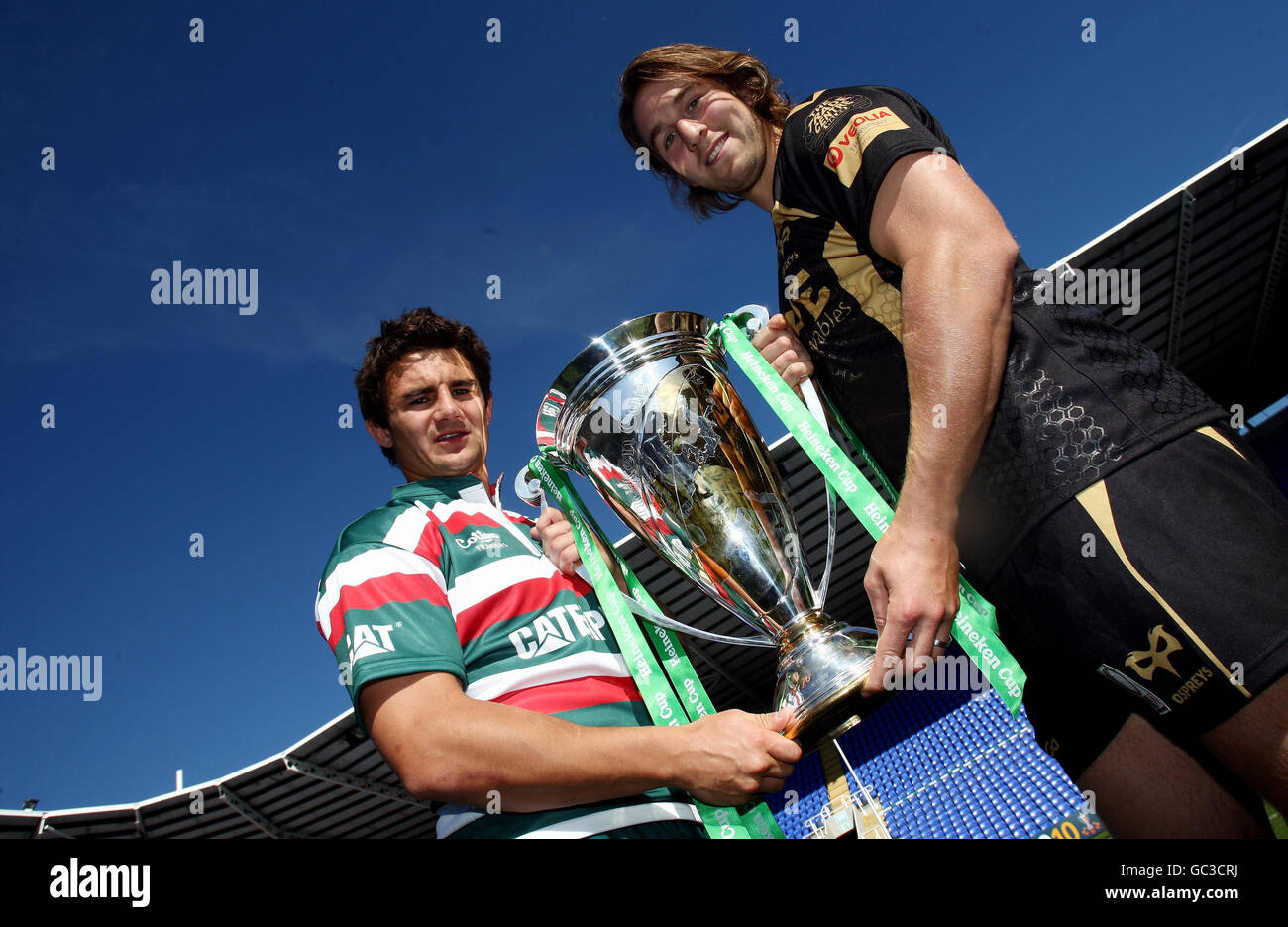 Madejski rugby trophy hi-res stock photography and images - Alamy
