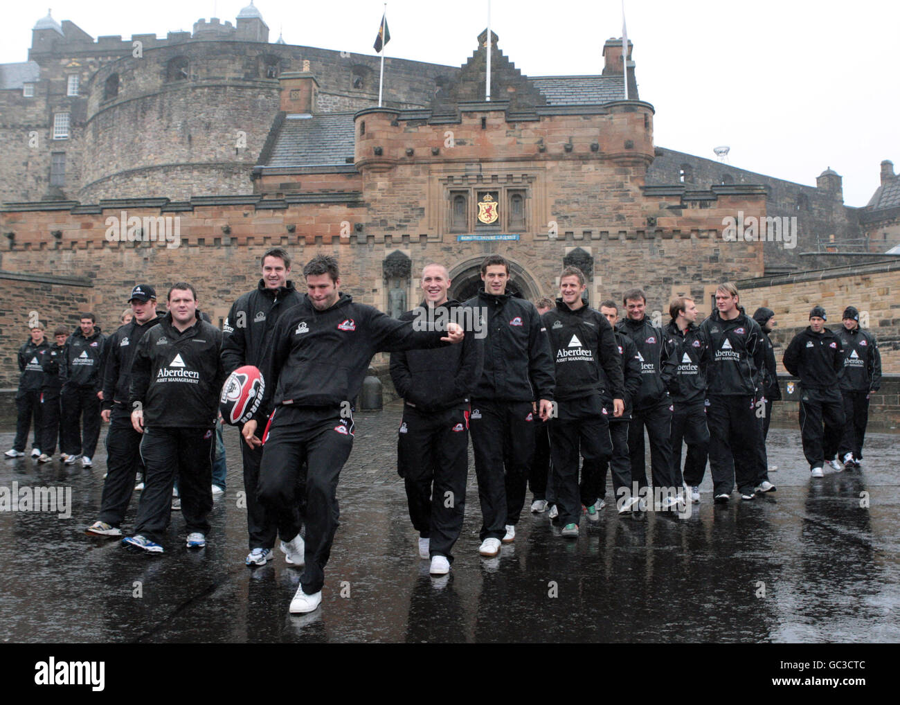 Rugby Union - Edinburgh Rugby Big Walk - Edinburgh Castle Stock Photo ...