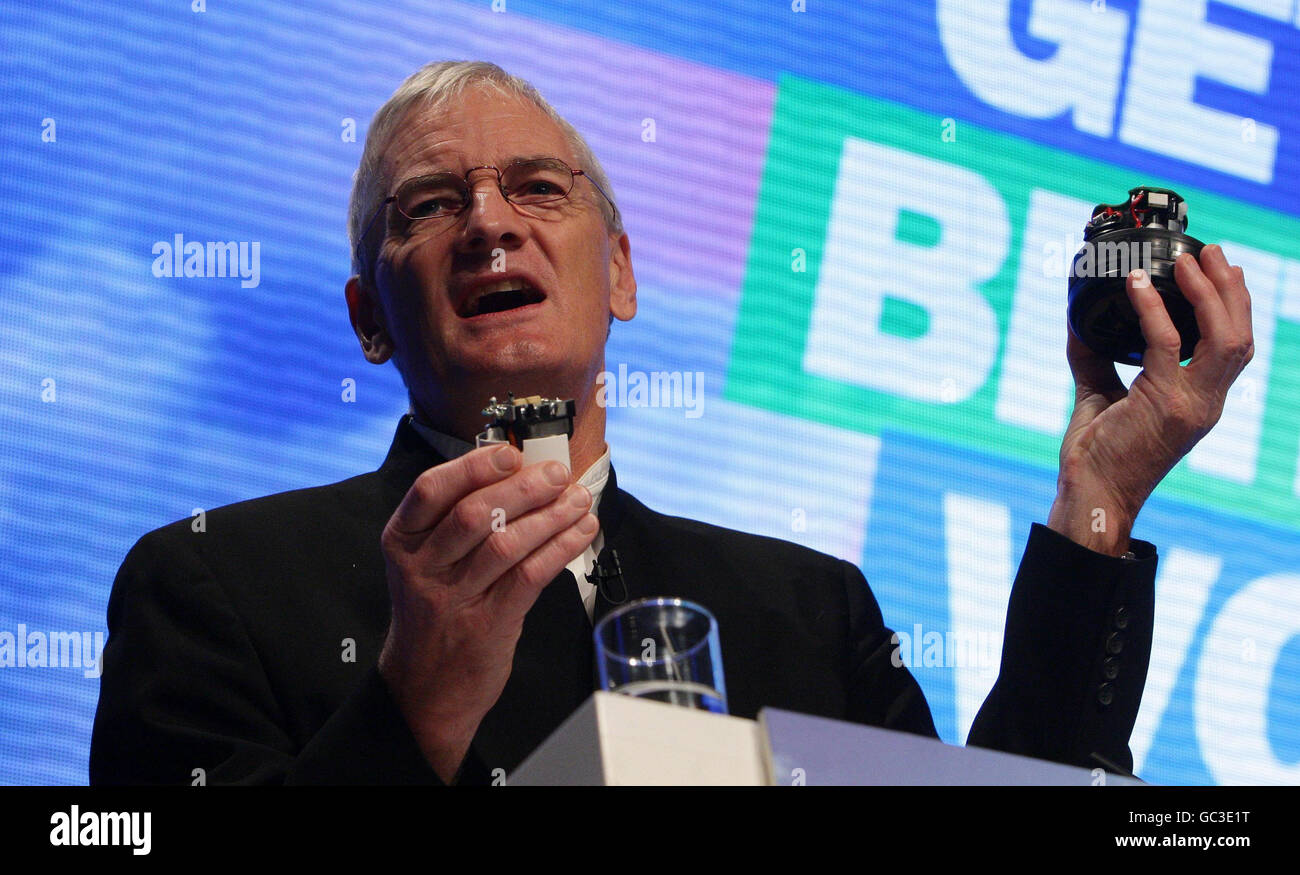 Sir James Dyson delivers his speech during the Conservative Party ...