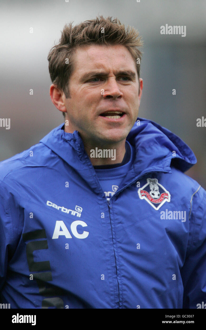 Oldham athletic goalkeeping coach hi-res stock photography and images ...