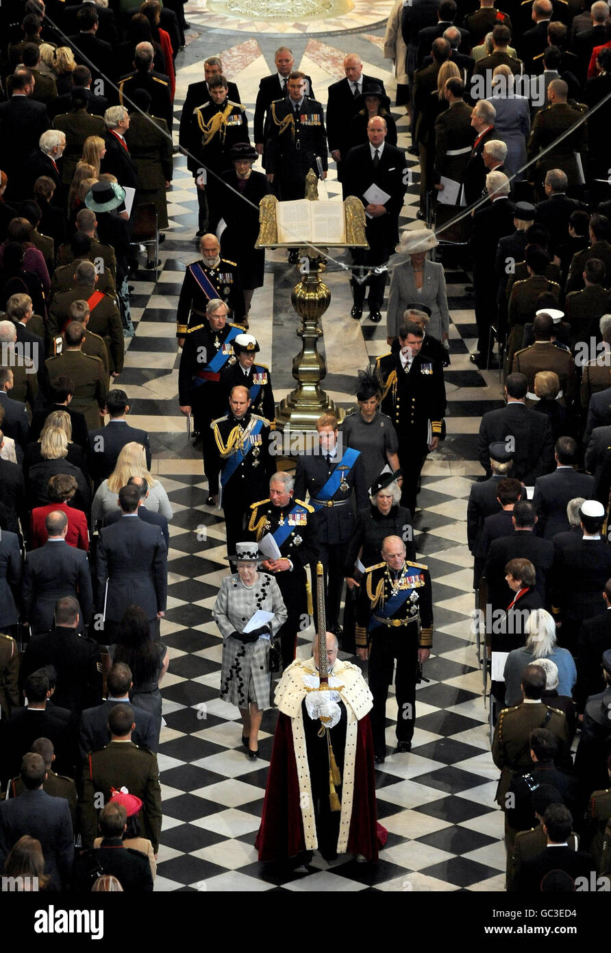 Military soldiers death iraq conflict memorial hi-res stock photography ...