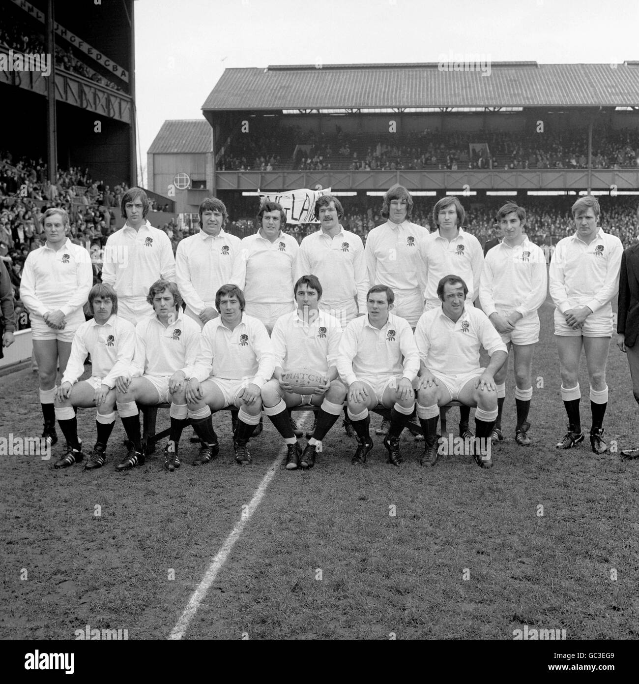 The England Rugby Team - Back Row, L to R: David Duckham, Chris Ralston ...