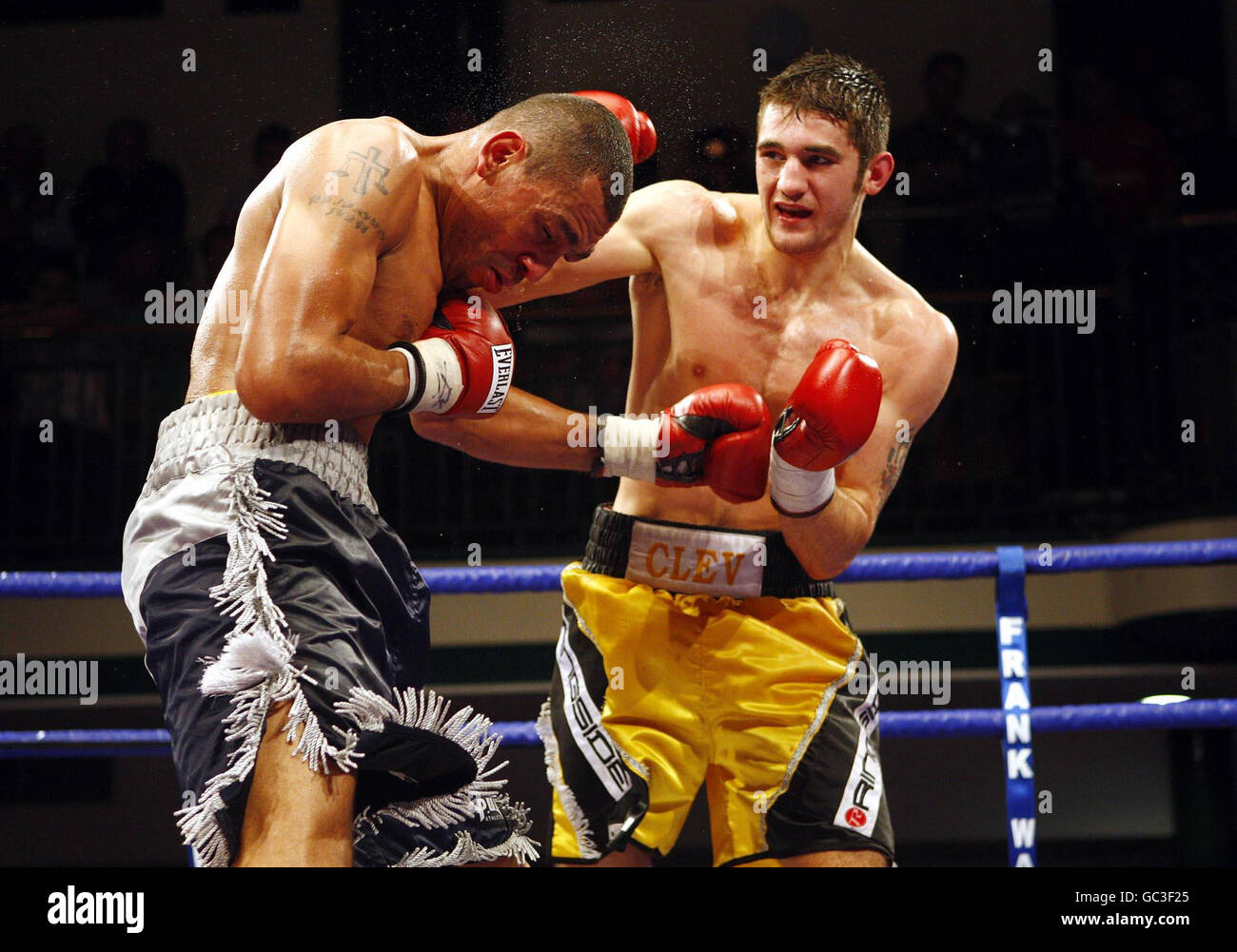 British commonwealth light heavyweight title hi-res stock photography ...