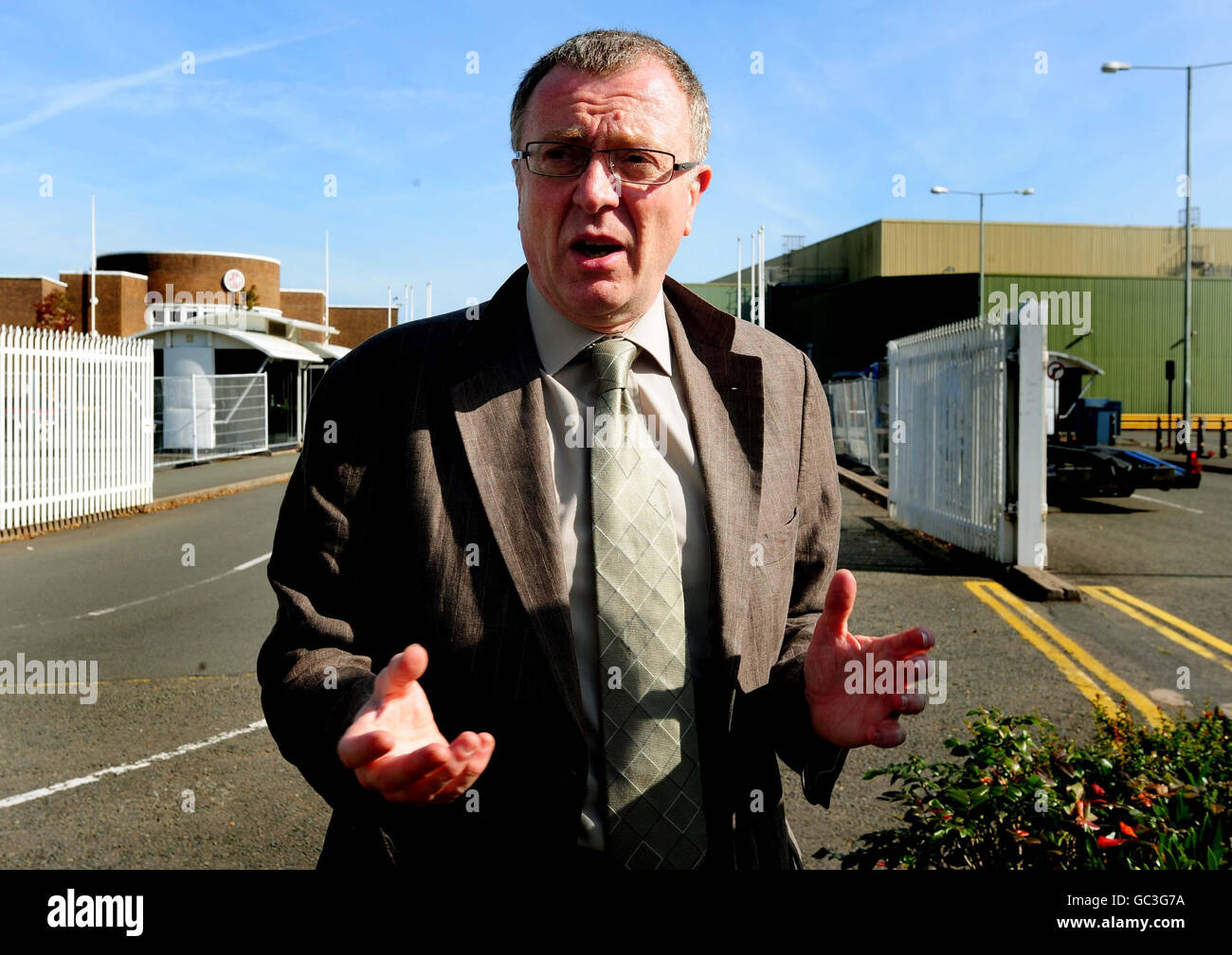 MG Rover report. Labour MP for Longbridge Richard Burden outside MG ...