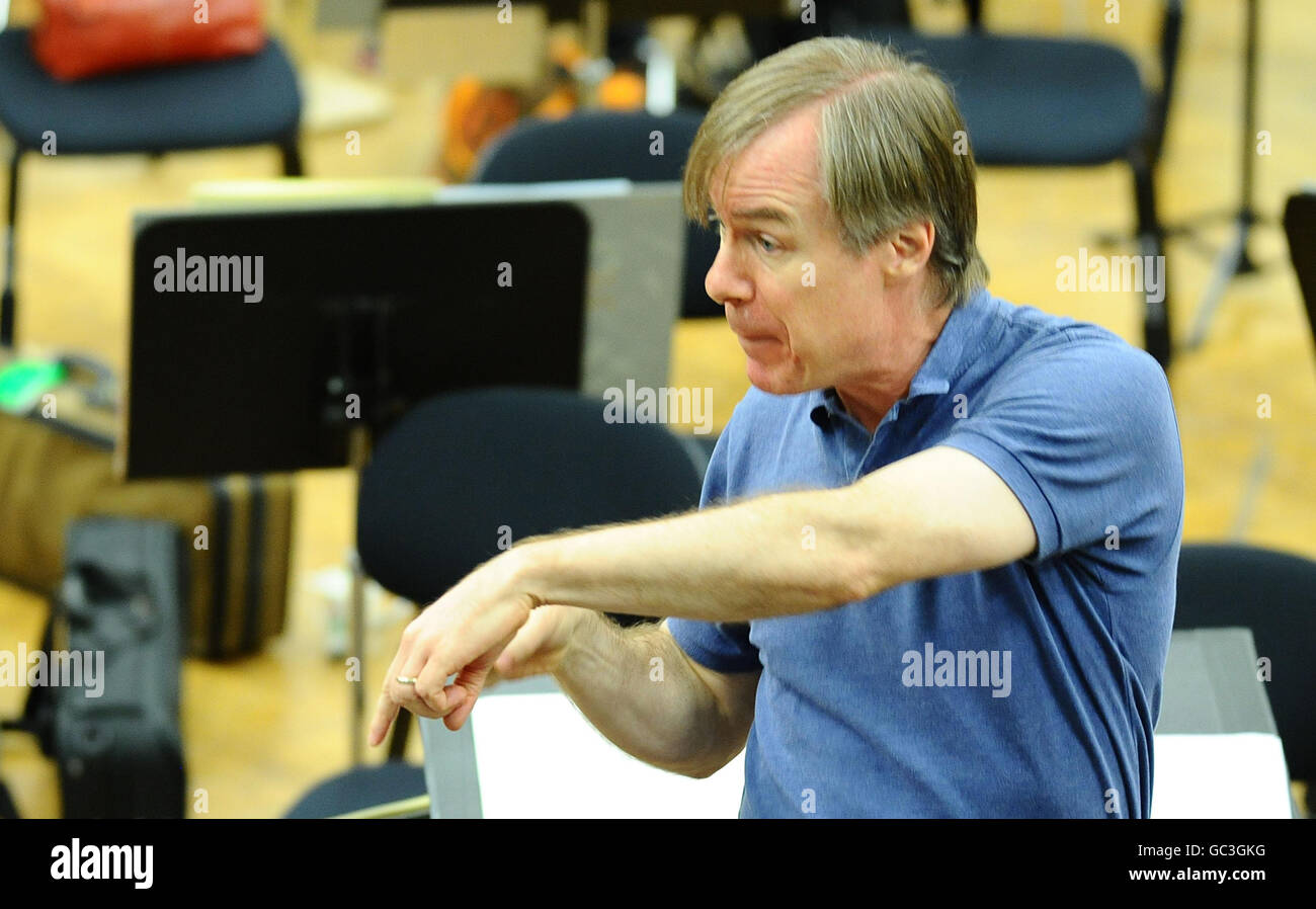 Jon Robertson Conductor
