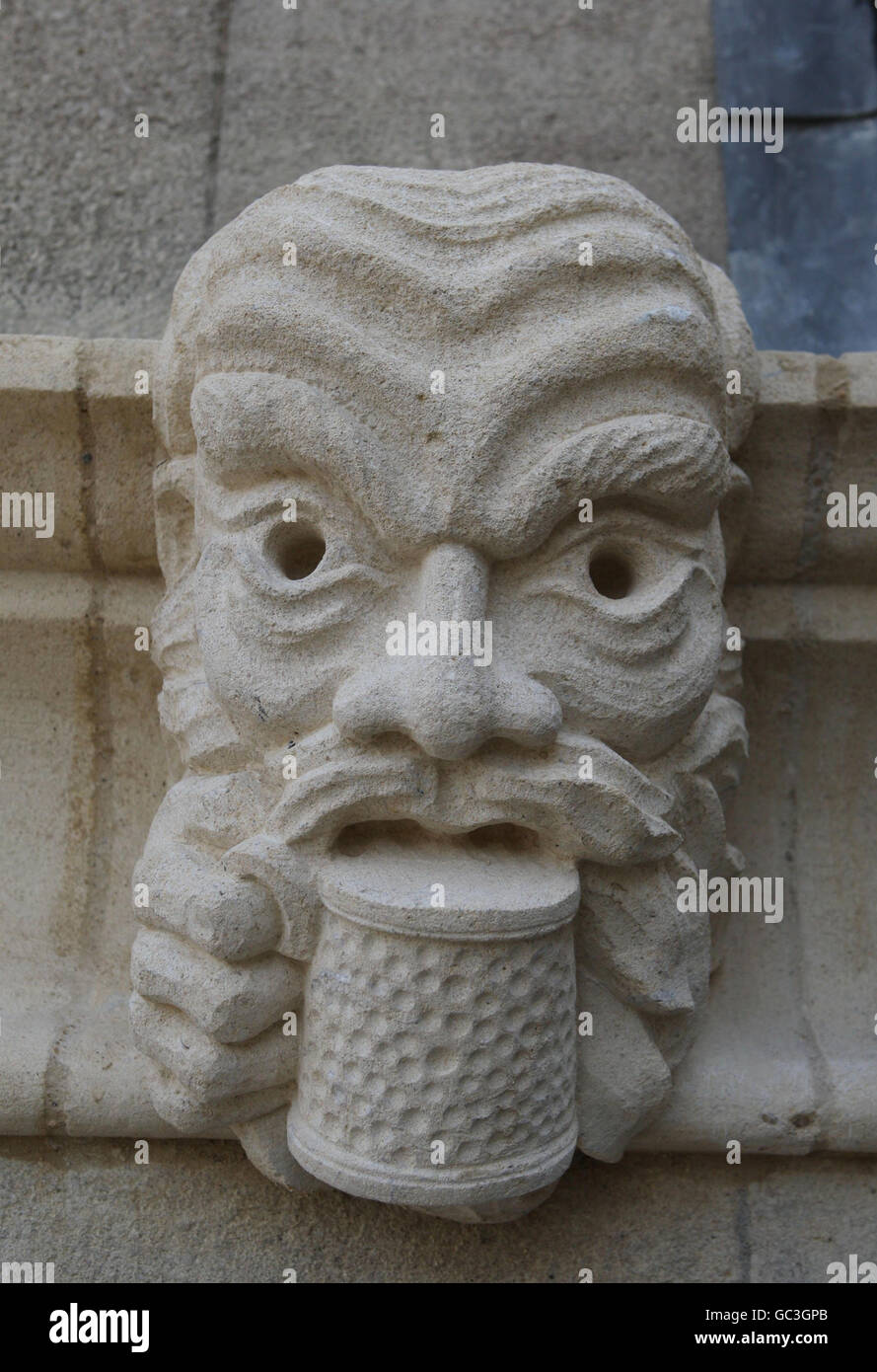 Gargoyle designs hi-res stock photography and images - Alamy