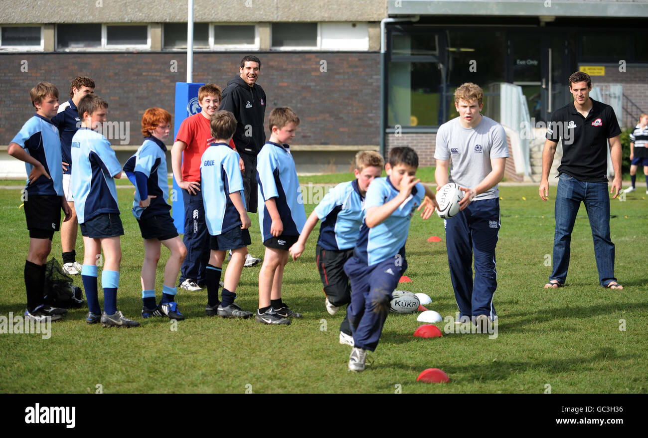 Edinburgh Rugby's Tim Visser (far right) and Jim Hamilton (centre ...