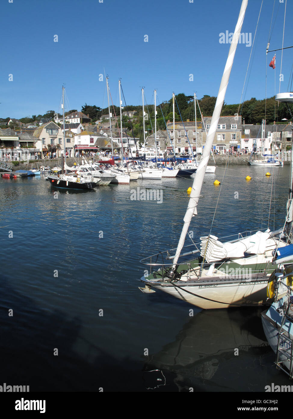 Boats g v general view hi-res stock photography and images - Alamy