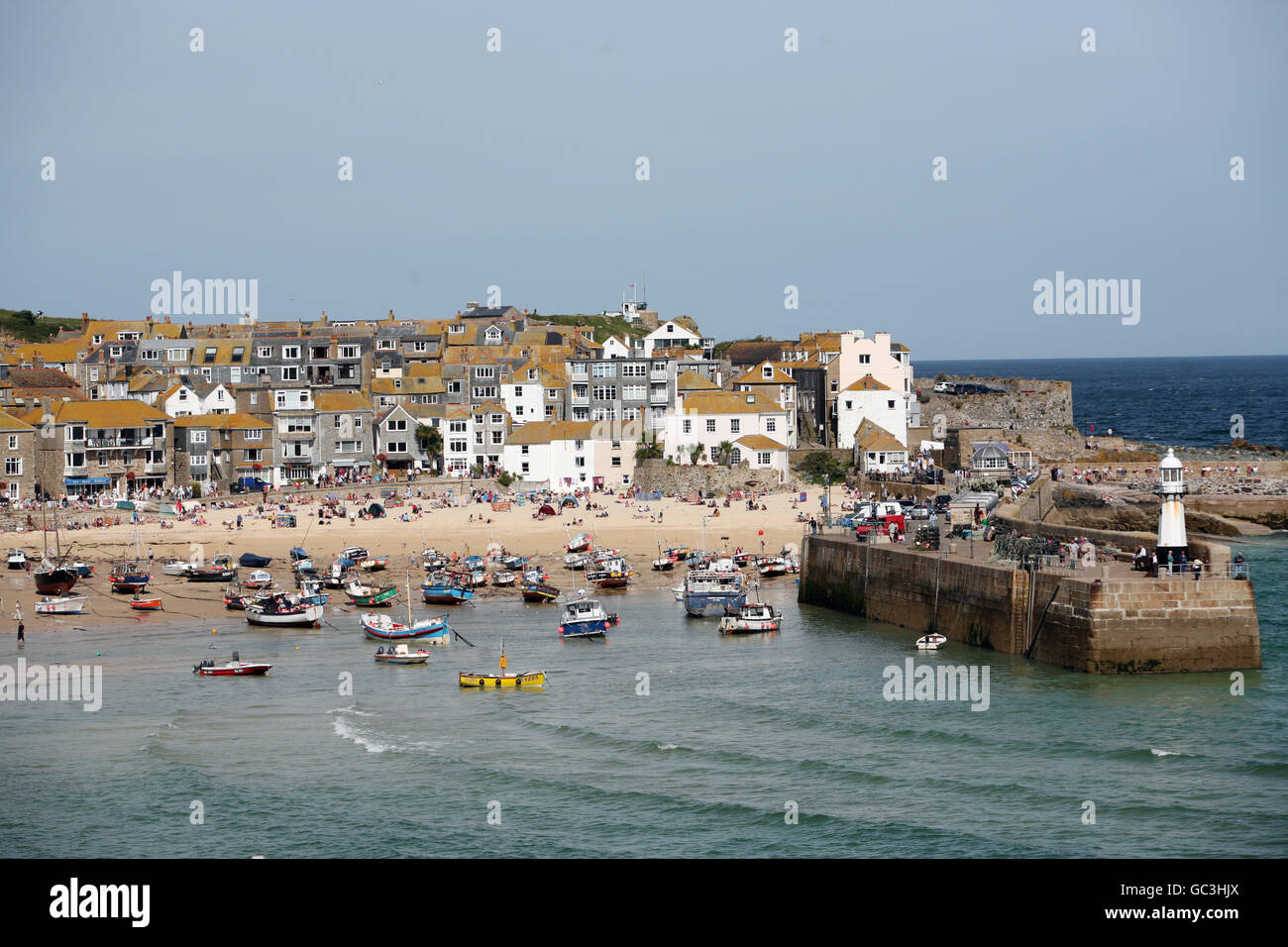 Cornish quayside hi-res stock photography and images - Alamy