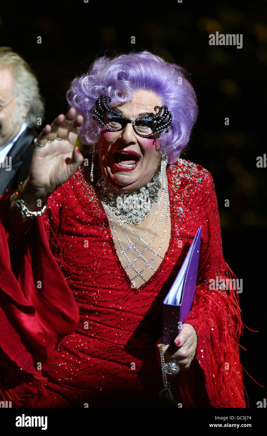 Dame edna red hi-res stock photography and images - Alamy