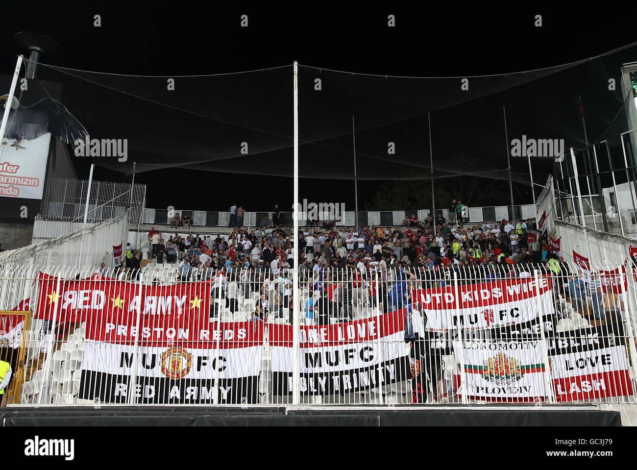 Soccer uefa champions league group besiktas manchester united inonu ...