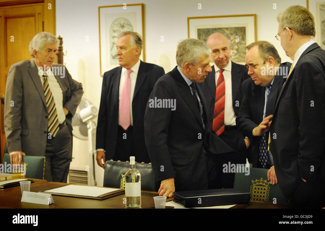 From left. Welsh First Minister Rhodri Morgan, Welsh Secretary Peter ...