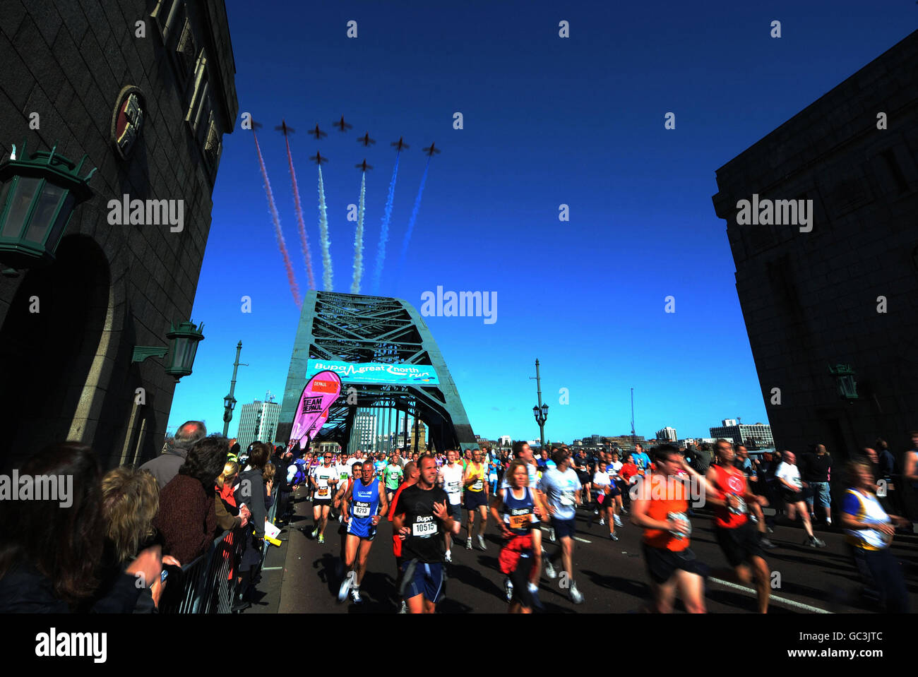Athletics - Bupa Great North Run - Newcastle. Runners compete in the ...