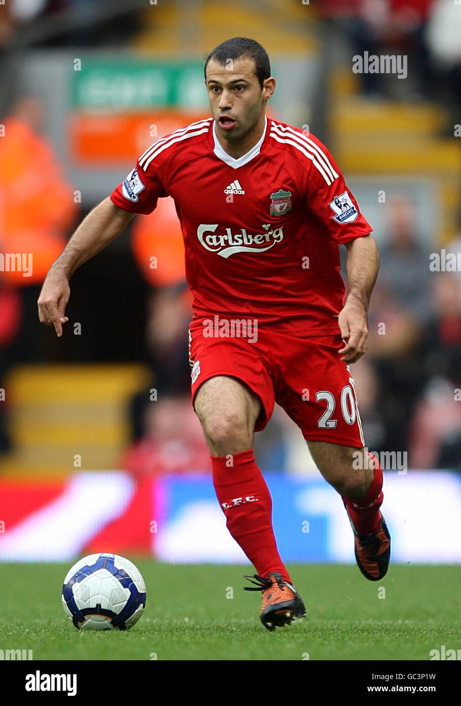 Javier mascherano liverpool hi-res stock photography and images - Alamy
