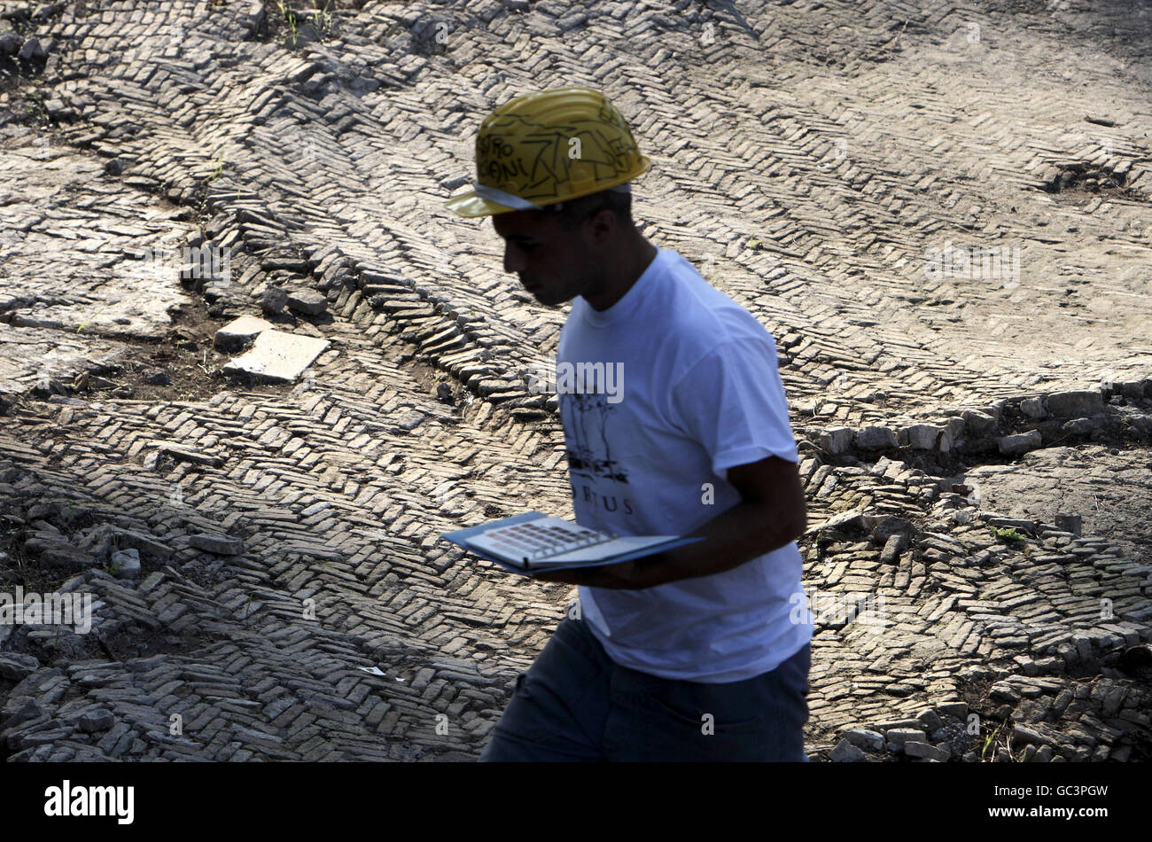 British archaeologists unearth Roman amphitheatre Stock Photo - Alamy
