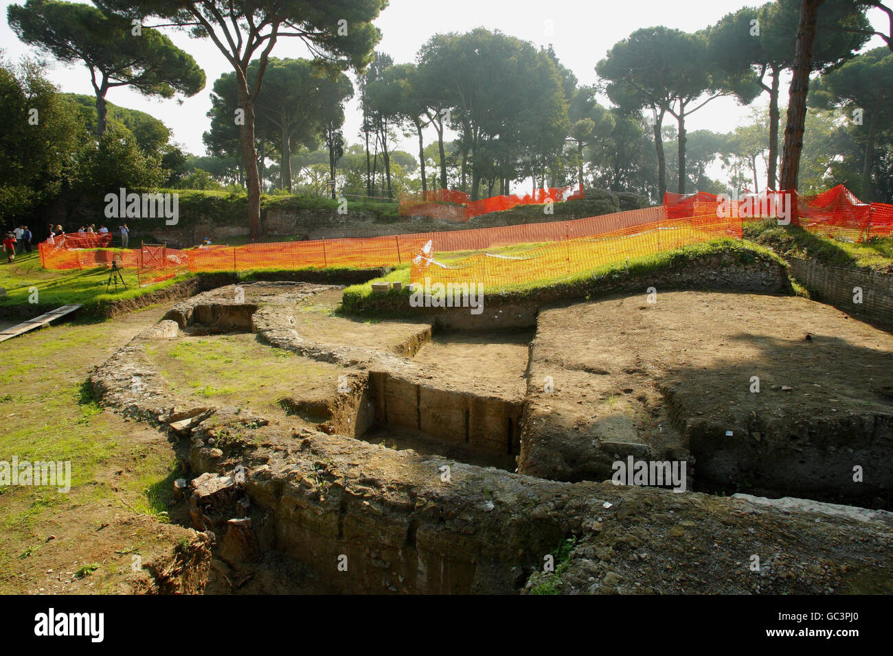 British archaeologists unearth Roman amphitheatre Stock Photo - Alamy