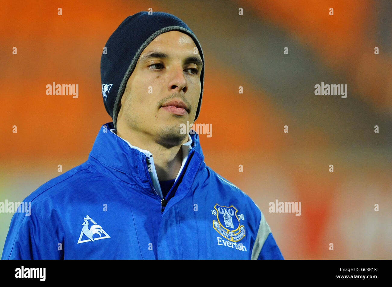 Evertons leon osman during training hi-res stock photography and images ...