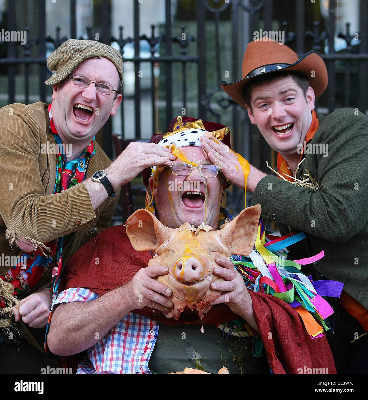 'Culchies' outside the Dail (from the left) Seamus Long, Paddy O'Connor ...
