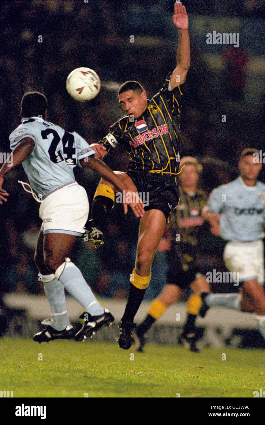 L r des walker hi-res stock photography and images - Alamy