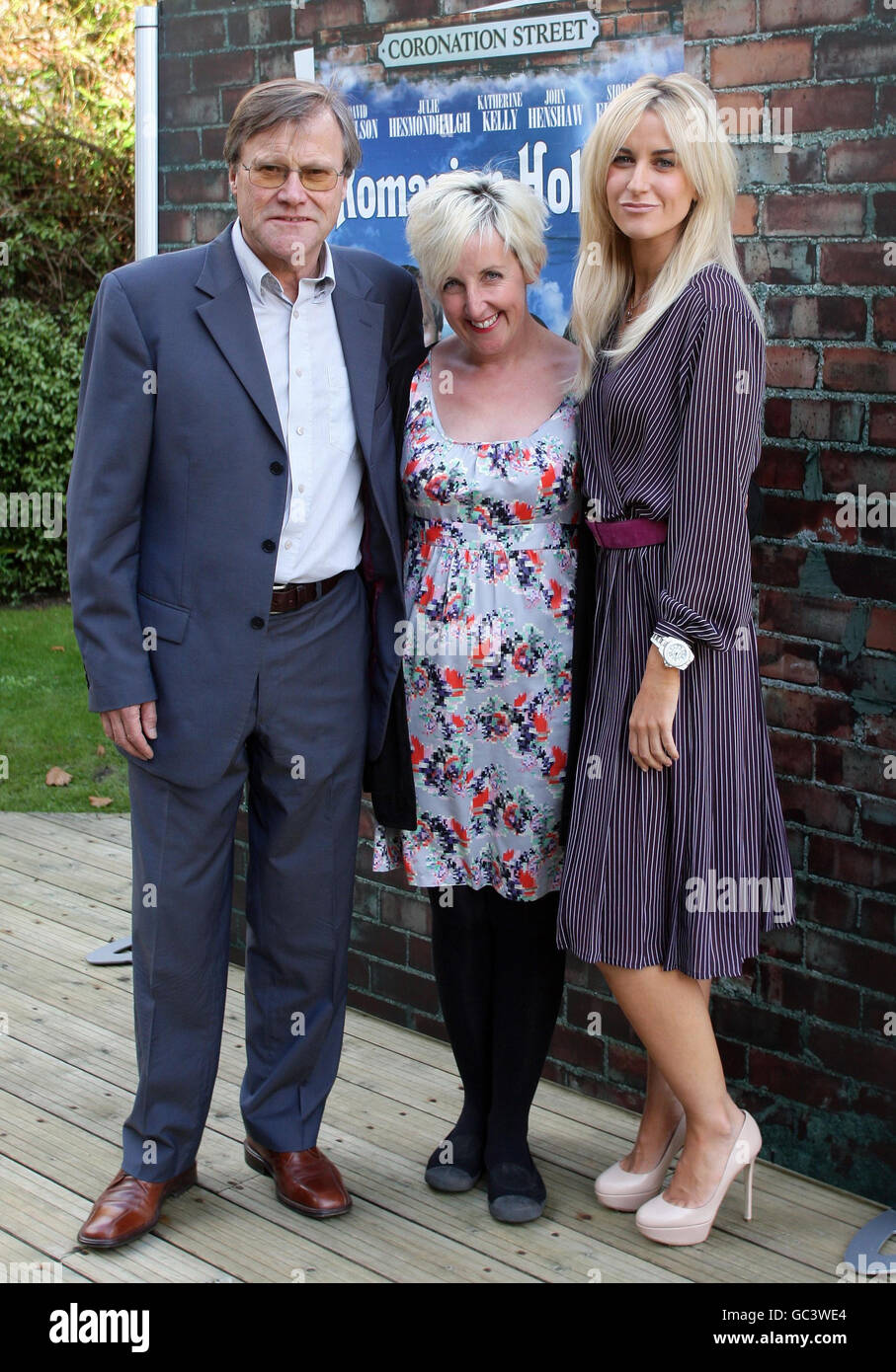 Coronation street actors david neilson roy cropper hi-res stock ...