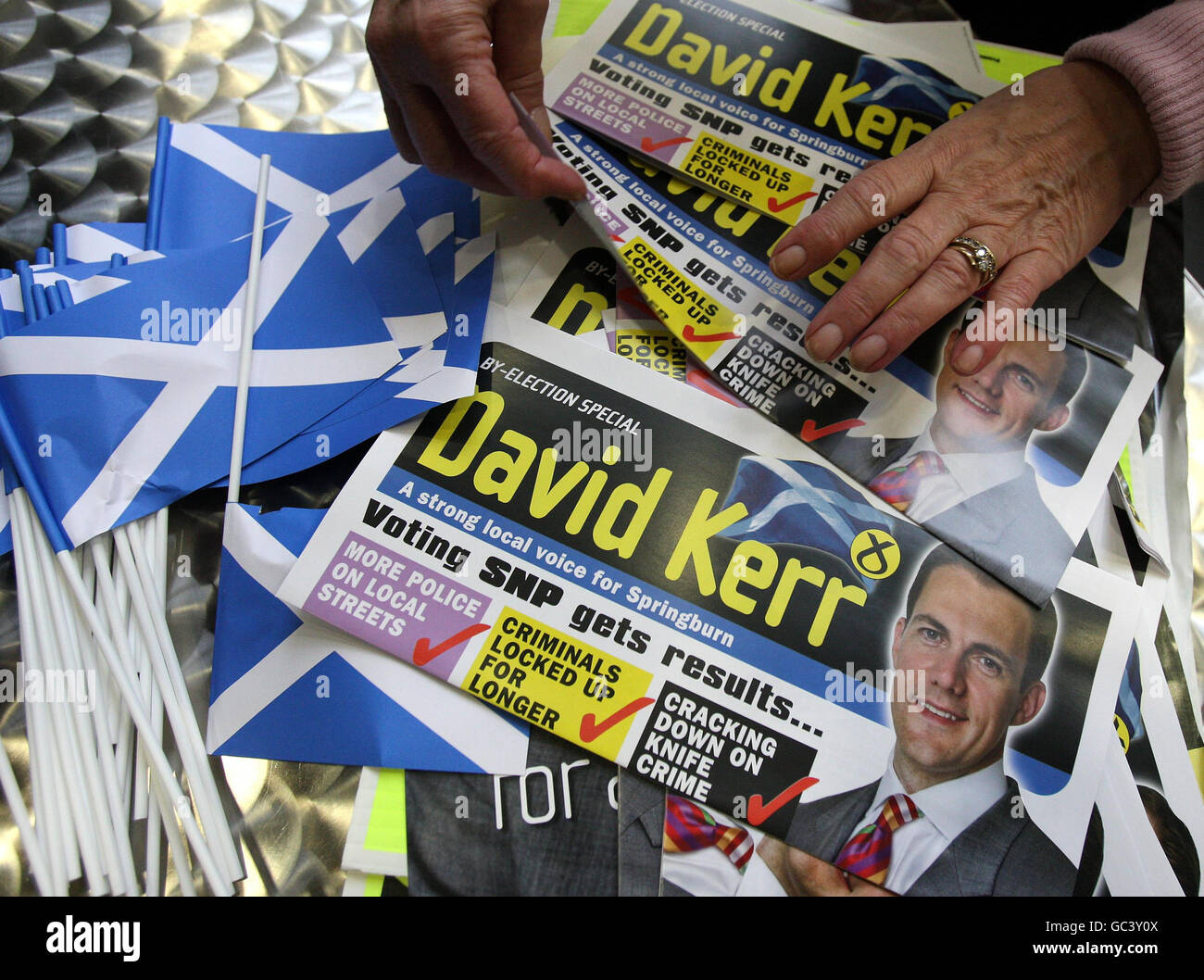 Leaflets in support of SNP candidate David Kerr at the Milton Community ...