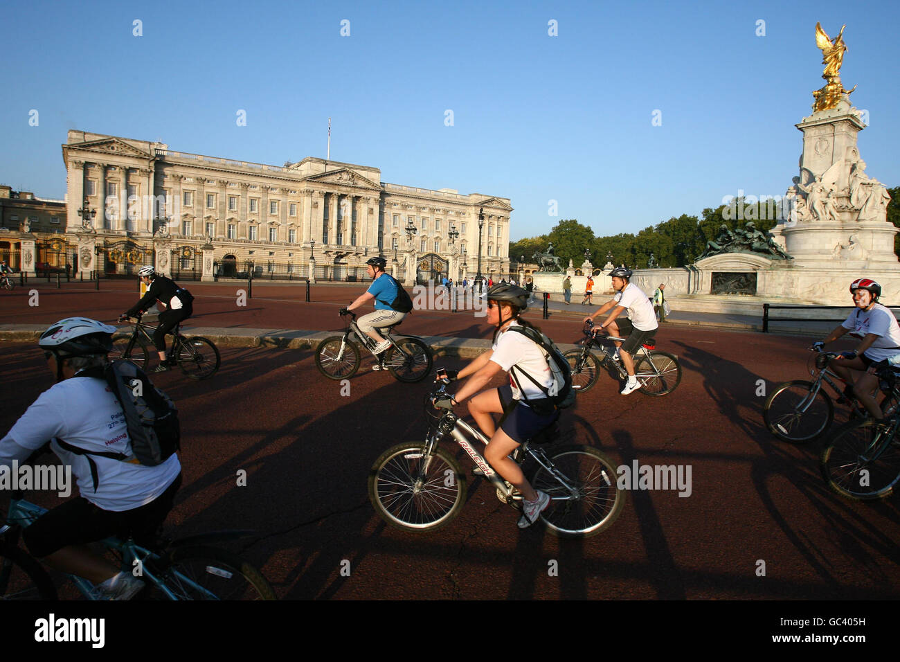 Prince's Trust Palace to Palace sponsored cycle ride Stock Photo - Alamy