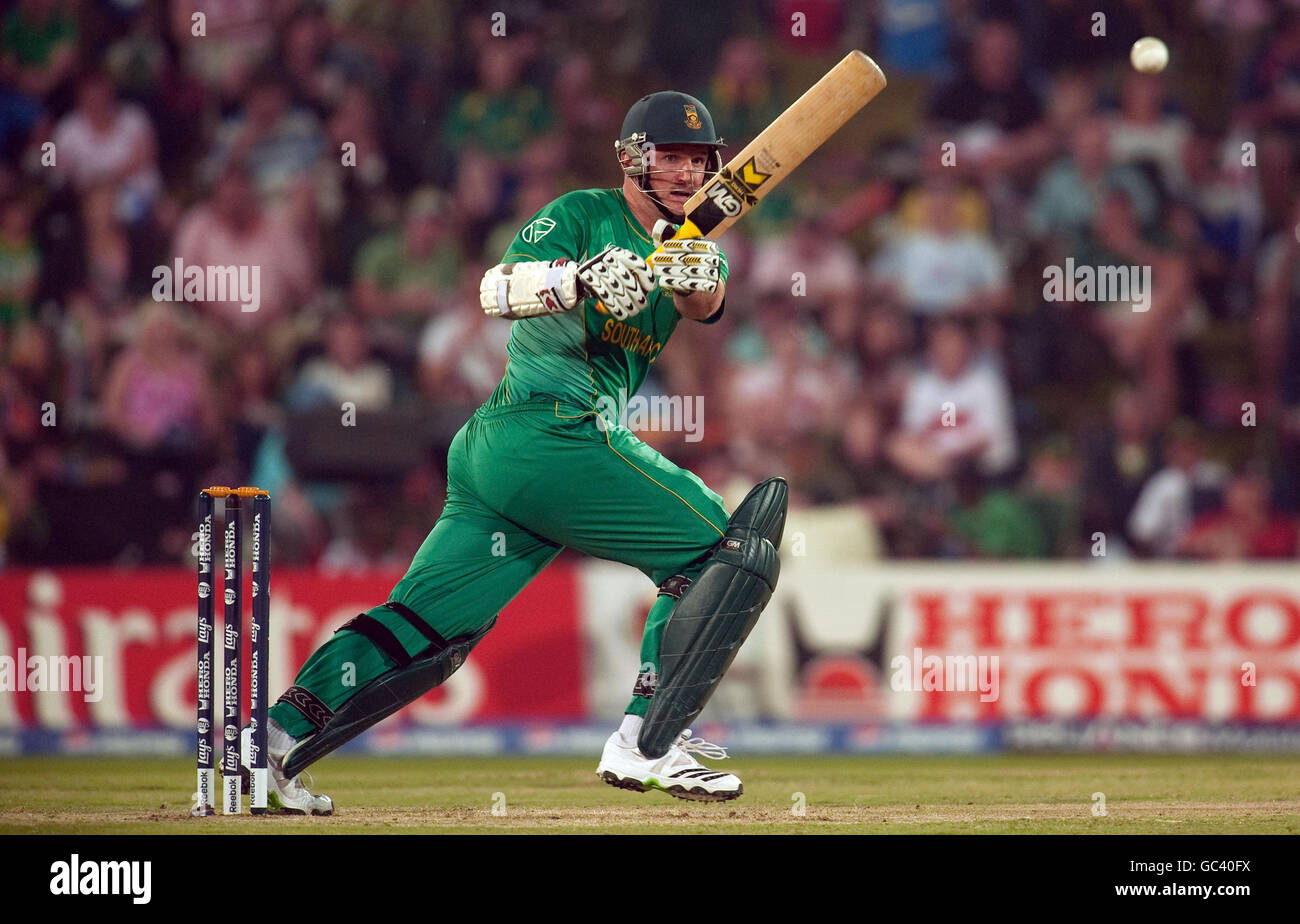 Graeme smith champions trophy hi-res stock photography and images - Alamy