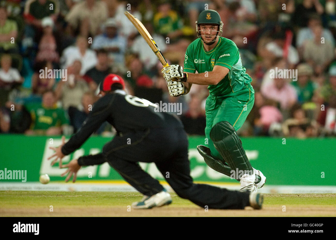 Graeme smith champions trophy hi-res stock photography and images - Alamy