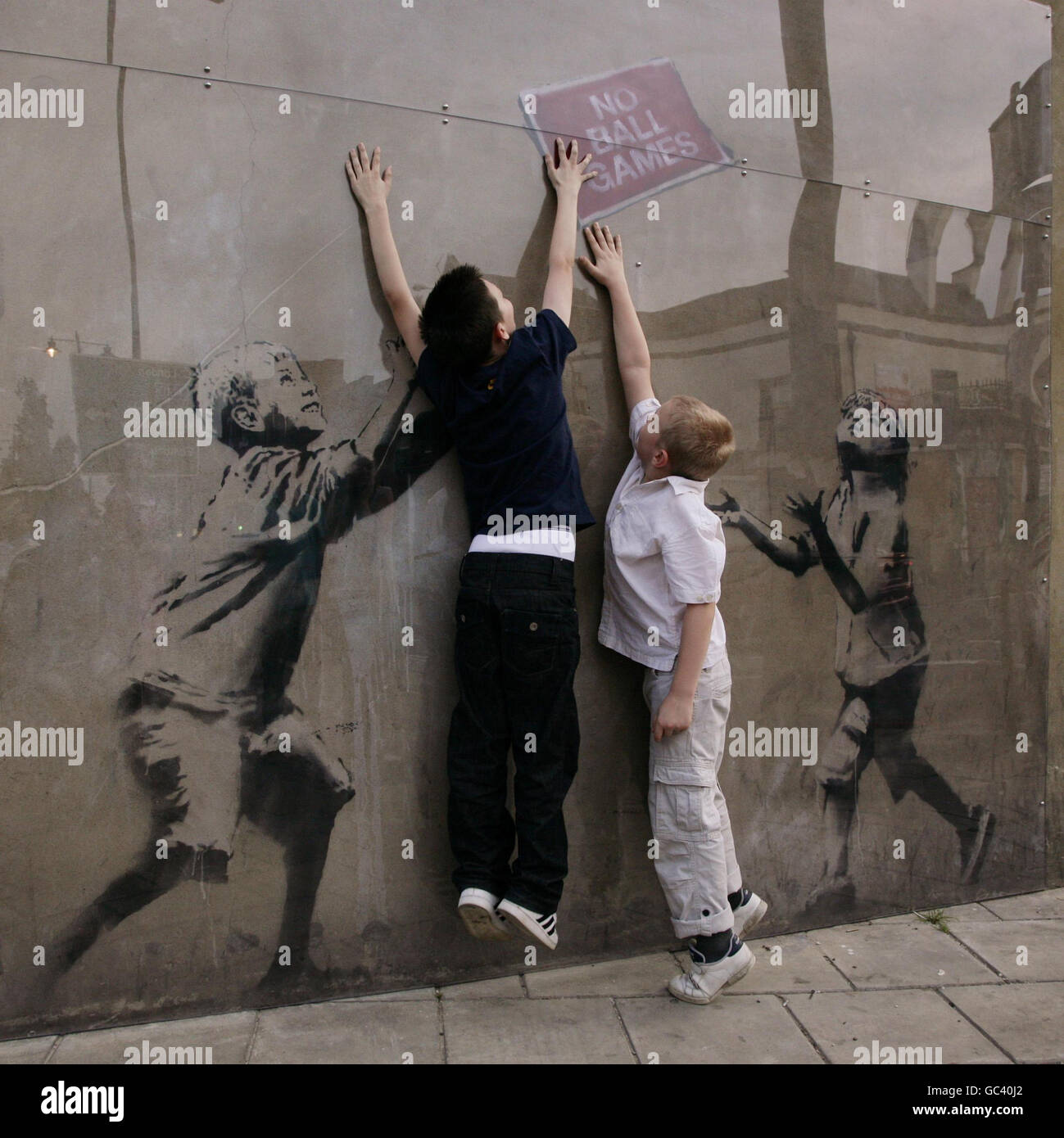 Brothers, Reecey Holt, 11, left and Nathan Holt, eight, from ...