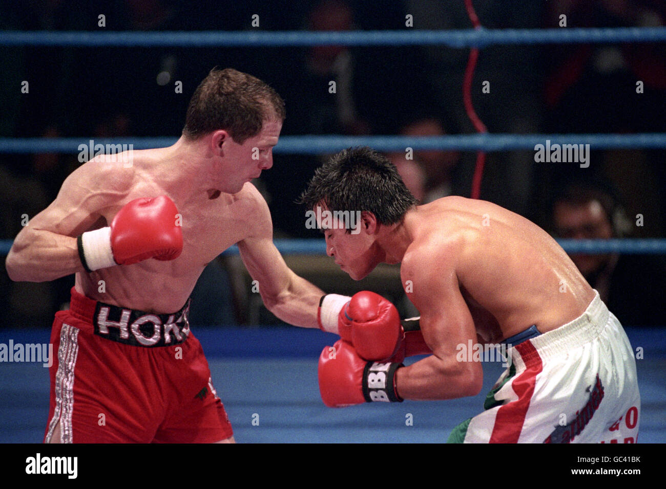 Boxing - WBC Featherweight Title Fight - Paul Hodkinson v Gregorio ...