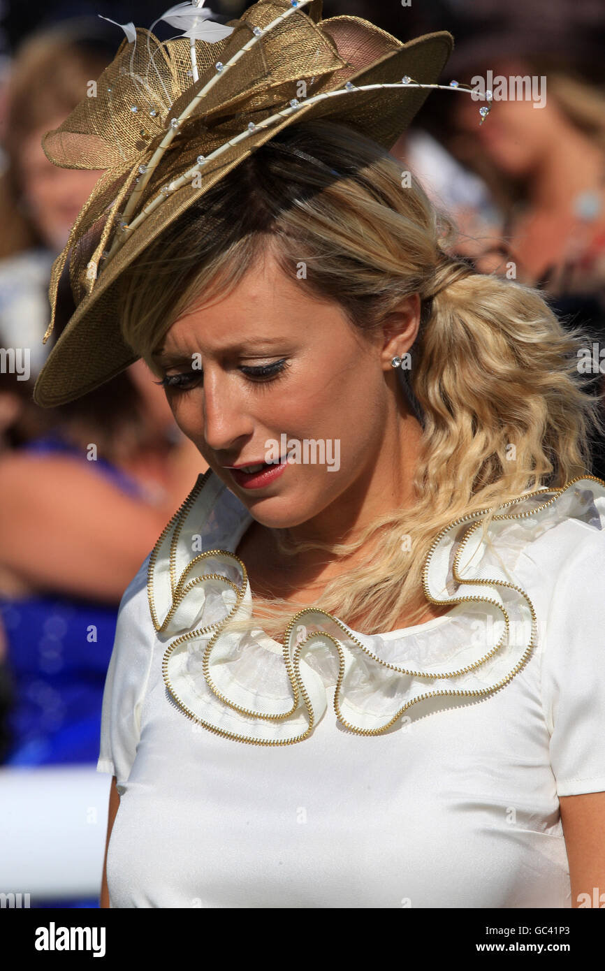 Horse Racing - 2009 Ebor Festival - Darley Yorkshire Oaks & Ladies Day ...